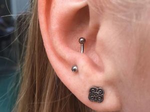 Anti Tragus Piercing - [50+ Ideas] and Complete Guide - RightPiercing