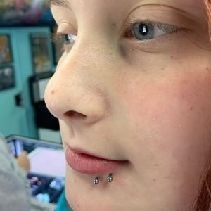 Spider Bites Piercing 45+ Image Ideas Aftercare & Jewelry - Right Piercing